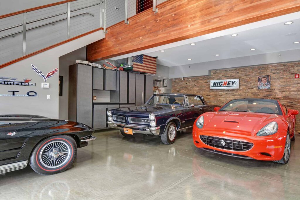 Vintage Cars In An Award Winning Garage | Closet OS